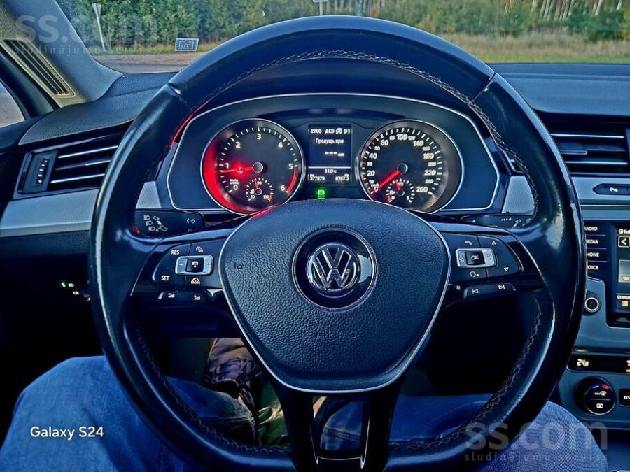 White Volkswagen Passat B8 2017 in Tukums, with an engine capacity of 1.60 L and mileage of 378 thousand km for 8999 €, photo 16 on AUTOMOTO.COM.LV