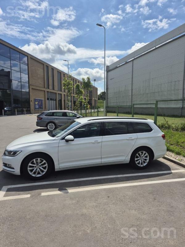 White Volkswagen Passat B8 2018 in Riga, with an engine capacity of 2.00 L and mileage of 344 thousand km for 9000 €, photo 2 on AUTOMOTO.COM.LV