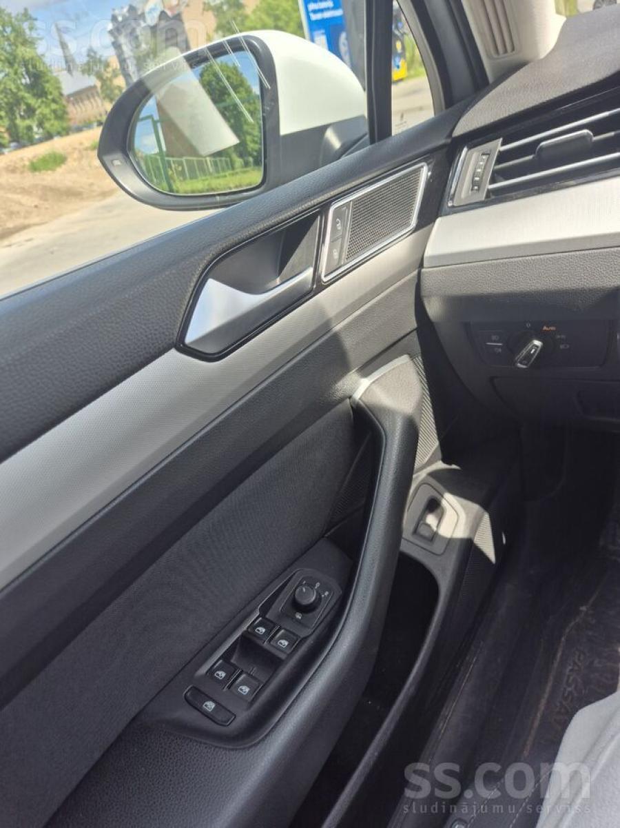 Balts Volkswagen Passat B8 2018 Rīga, ar dzinēja tilpumu 2.00 L un nobraukumu 344 tūkst. km par 9000 €, foto 9 vietnē AUTOMOTO.COM.LV