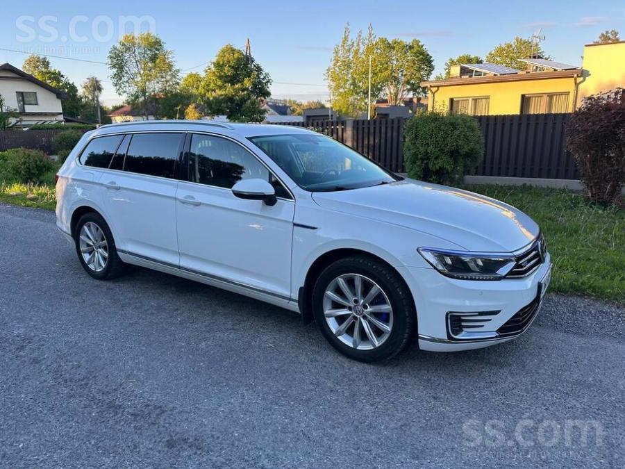 Balts Volkswagen Passat B8 2018 Rīga, ar dzinēja tilpumu 1.40 L un nobraukumu 194 tūkst. km par 13200 €, foto 14 vietnē AUTOMOTO.COM.LV