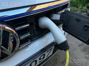 Balts Volkswagen Passat B8 2018 Rīga, ar dzinēja tilpumu 1.40 L un nobraukumu 194 tūkst. km par 13200 €, foto 53 vietnē AUTOMOTO.COM.LV