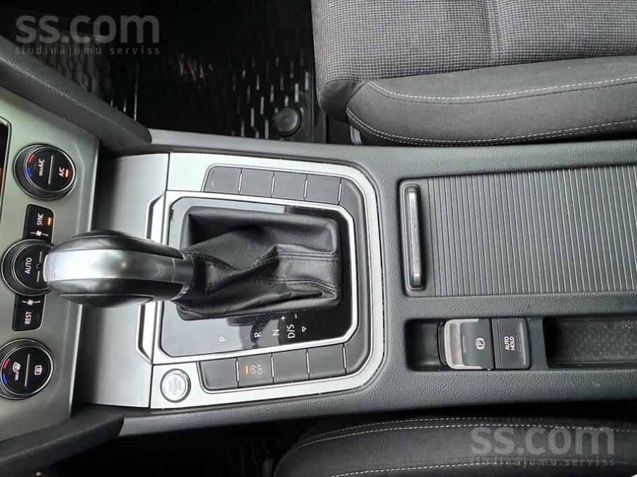 Balts Volkswagen Passat B8 2018 Valmiera, ar dzinēja tilpumu 1.80 L un nobraukumu 194 tūkst. km par 12500 €, foto 16 vietnē AUTOMOTO.COM.LV