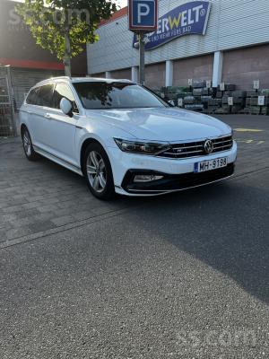 White Volkswagen Passat B8 2019 in Riga, with an engine capacity of 1.50 L and mileage of 121 thousand km for 17500 €, photo 4 on AUTOMOTO.COM.LV