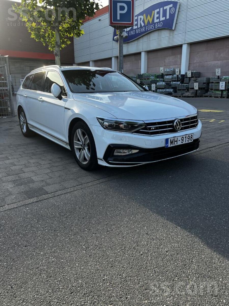 White Volkswagen Passat B8 2019 in Riga, with an engine capacity of 1.50 L and mileage of 121 thousand km for 17500 €, photo 4 on AUTOMOTO.COM.LV