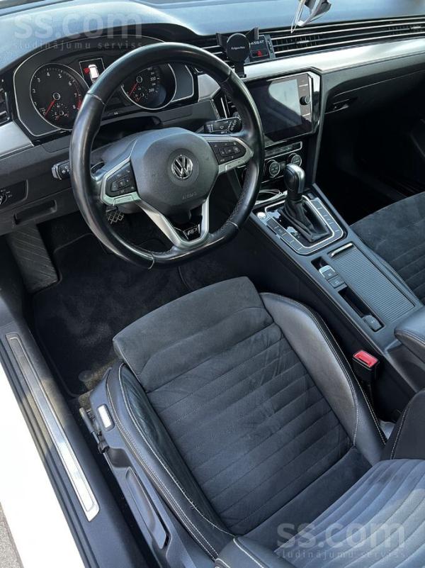 Balts Volkswagen Passat B8 2019 Rīga, ar dzinēja tilpumu 1.50 L un nobraukumu 121 tūkst. km par 17500 €, foto 5 vietnē AUTOMOTO.COM.LV