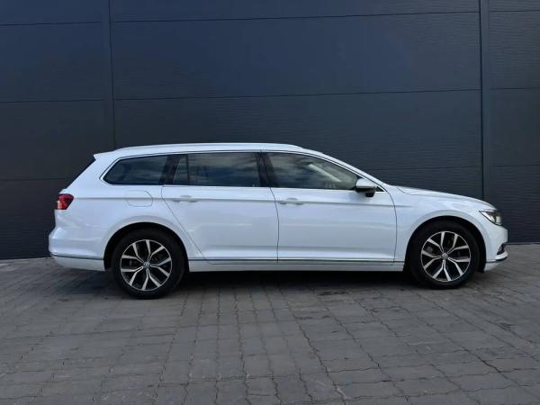 White Volkswagen Passat B8 2019 in Riga, with an engine capacity of 2.00 L and mileage of 178 thousand km for 16300 €, photo 3 on AUTOMOTO.COM.LV