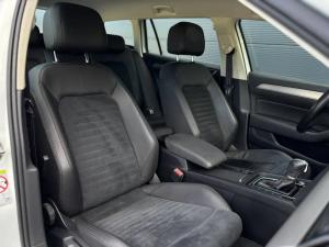 Balts Volkswagen Passat B8 2019 Rīga, ar dzinēja tilpumu 2.00 L un nobraukumu 178 tūkst. km par 16300 €, foto 8 vietnē AUTOMOTO.COM.LV