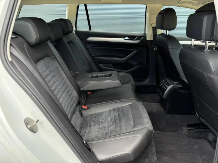 Balts Volkswagen Passat B8 2019 Rīga, ar dzinēja tilpumu 2.00 L un nobraukumu 178 tūkst. km par 16300 €, foto 10 vietnē AUTOMOTO.COM.LV