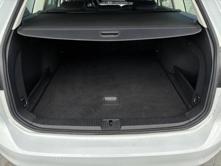 Balts Volkswagen Passat B8 2019 Rīga, ar dzinēja tilpumu 2.00 L un nobraukumu 178 tūkst. km par 16300 €, foto 21 vietnē AUTOMOTO.COM.LV