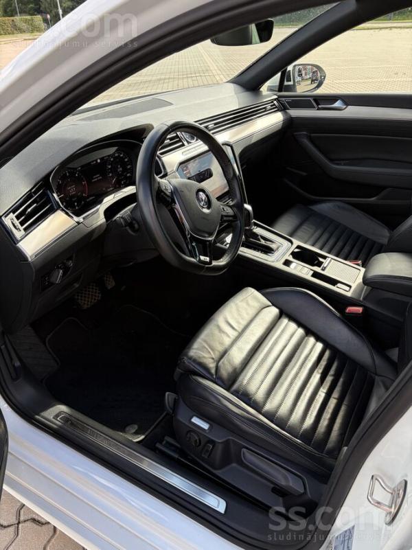 White Volkswagen Passat B8 2019 in Riga, with an engine capacity of 2.00 L and mileage of 193 thousand km for 15500 €, photo 8 on AUTOMOTO.COM.LV
