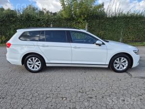 White Volkswagen Passat B8 2019 in Jelgava, with an engine capacity of 1.60 L and mileage of 101 thousand km for 15900 €, photo 3 on AUTOMOTO.COM.LV