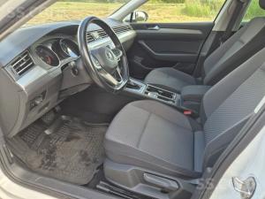 White Volkswagen Passat B8 2019 in Jelgava, with an engine capacity of 1.60 L and mileage of 101 thousand km for 15900 €, photo 10 on AUTOMOTO.COM.LV