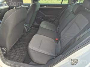 White Volkswagen Passat B8 2019 in Jelgava, with an engine capacity of 1.60 L and mileage of 101 thousand km for 15900 €, photo 11 on AUTOMOTO.COM.LV