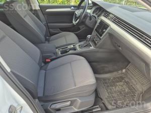 White Volkswagen Passat B8 2019 in Jelgava, with an engine capacity of 1.60 L and mileage of 101 thousand km for 15900 €, photo 13 on AUTOMOTO.COM.LV