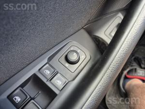 White Volkswagen Passat B8 2019 in Jelgava, with an engine capacity of 1.60 L and mileage of 101 thousand km for 15900 €, photo 17 on AUTOMOTO.COM.LV