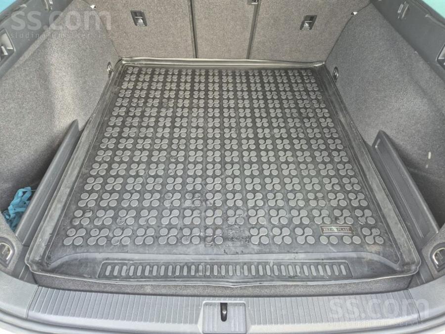 White Volkswagen Passat B8 2019 in Jelgava, with an engine capacity of 1.60 L and mileage of 101 thousand km for 15900 €, photo 22 on AUTOMOTO.COM.LV