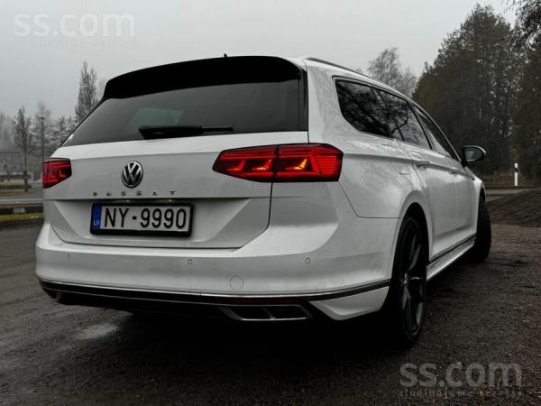 White Volkswagen Passat B8 2019 in Riga, with an engine capacity of 2.00 L and mileage of 220 thousand km for 16500 €, photo 5 on AUTOMOTO.COM.LV