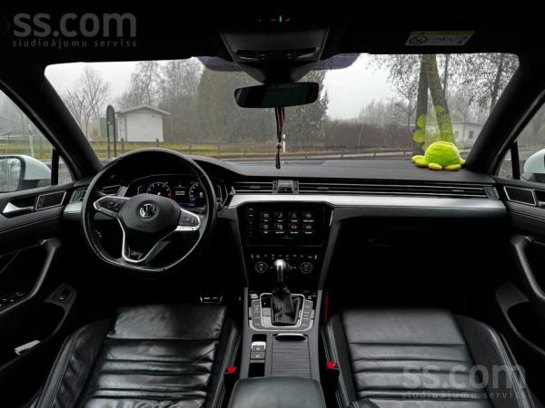 White Volkswagen Passat B8 2019 in Riga, with an engine capacity of 2.00 L and mileage of 220 thousand km for 16500 €, photo 8 on AUTOMOTO.COM.LV