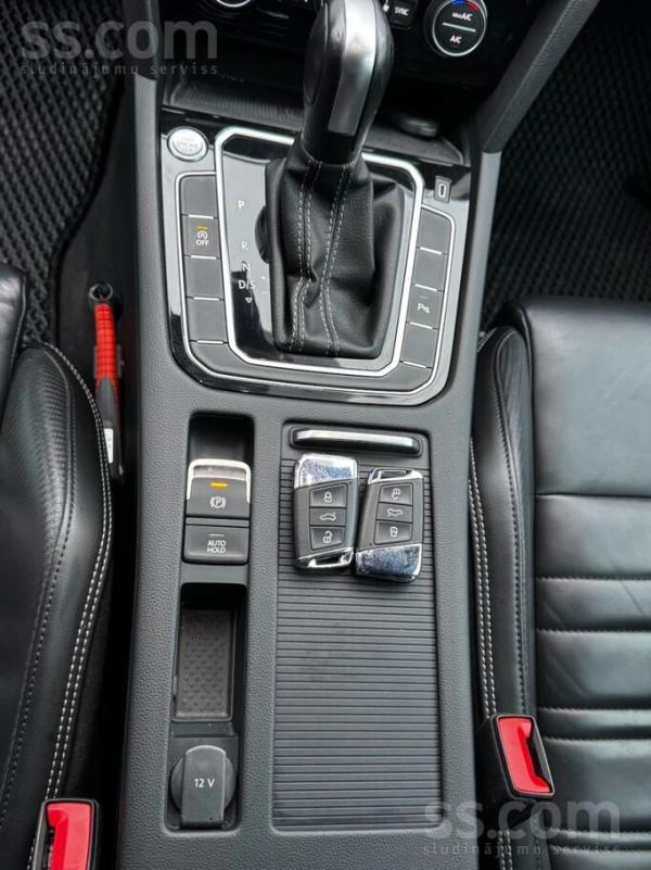 White Volkswagen Passat B8 2019 in Riga, with an engine capacity of 2.00 L and mileage of 220 thousand km for 16500 €, photo 11 on AUTOMOTO.COM.LV
