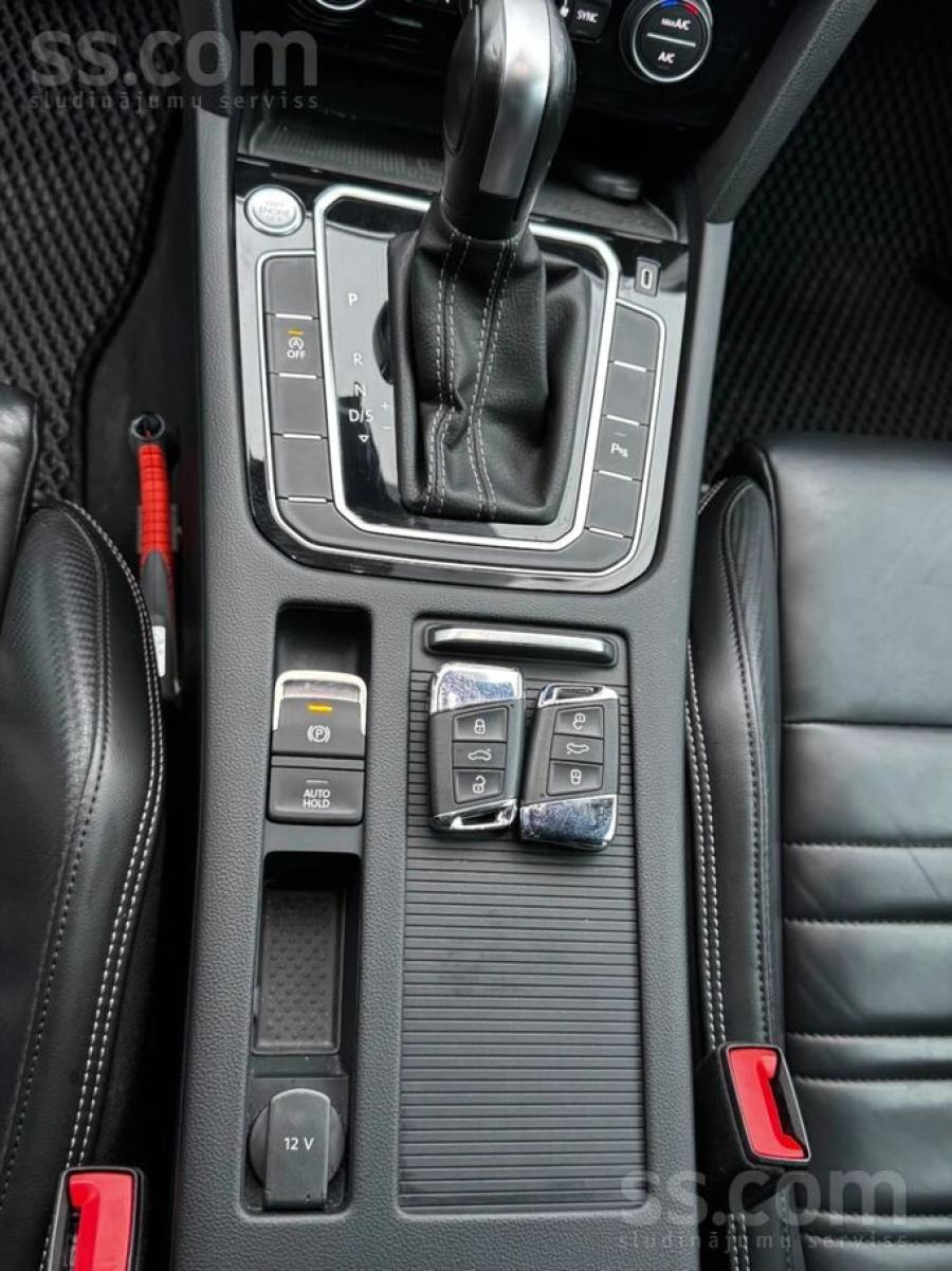 Balts Volkswagen Passat B8 2019 Rīga, ar dzinēja tilpumu 2.00 L un nobraukumu 220 tūkst. km par 16500 €, foto 11 vietnē AUTOMOTO.COM.LV