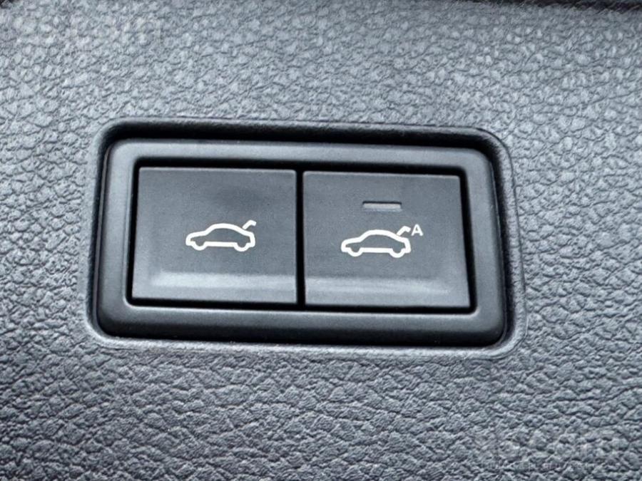 Balts Volkswagen Passat B8 2019 Rīga, ar dzinēja tilpumu 2.00 L un nobraukumu 220 tūkst. km par 16500 €, foto 14 vietnē AUTOMOTO.COM.LV