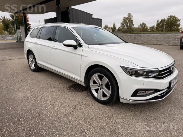 Фольксваген Пассат Б8 2019 в Даугавпилс на AUTOMOTO.COM.LV Белый Фольксваген Пассат Б8 2019 в Даугавпилс, объемом двигателя 1.50 л и пробегом 11 тыс. км за 16900 €, фото 5 на AUTOMOTO.COM.LV