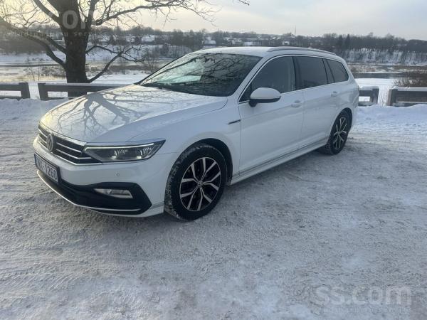 Balts Volkswagen Passat B8 2020 Kuldīga, ar dzinēja tilpumu 2.00 L un nobraukumu 179 tūkst. km par 20595 €, foto 1 vietnē AUTOMOTO.COM.LV