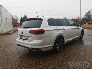 White Volkswagen Passat B8 2020 in Jekabpils, with an engine capacity of 2.00 L and mileage of 249 thousand km for 17900 €, photo 4 on AUTOMOTO.COM.LV