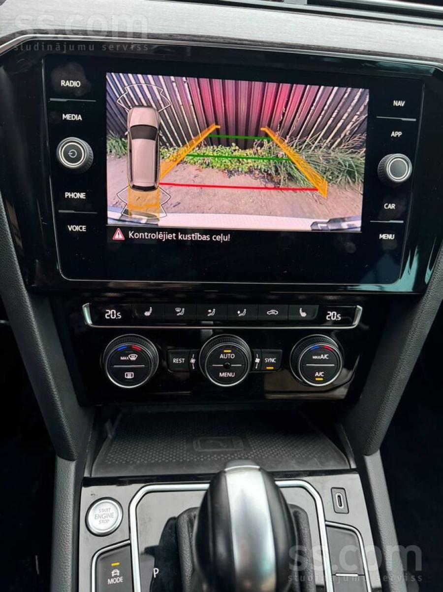 White Volkswagen Passat B8 2020 in Jekabpils, with an engine capacity of 2.00 L and mileage of 249 thousand km for 17900 €, photo 8 on AUTOMOTO.COM.LV