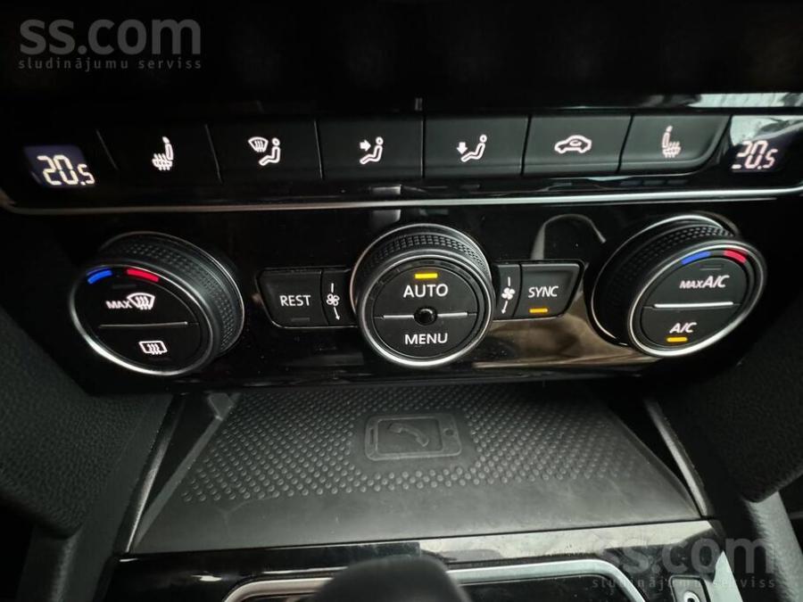 White Volkswagen Passat B8 2020 in Jekabpils, with an engine capacity of 2.00 L and mileage of 249 thousand km for 17900 €, photo 9 on AUTOMOTO.COM.LV