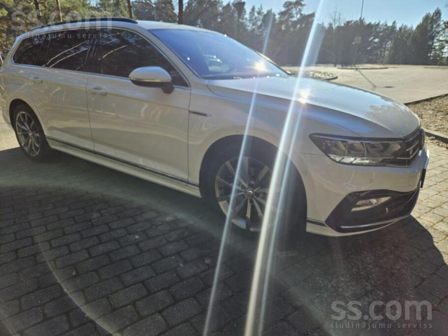 White Volkswagen Passat B8 2020 in Ventspils, with an engine capacity of 2.00 L and mileage of 169 thousand km for 21000 €, photo 1 on AUTOMOTO.COM.LV