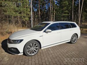 White Volkswagen Passat B8 2020 in Ventspils, with an engine capacity of 2.00 L and mileage of 169 thousand km for 21000 €, photo 4 on AUTOMOTO.COM.LV