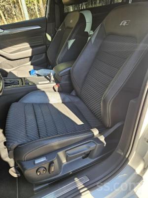 White Volkswagen Passat B8 2020 in Ventspils, with an engine capacity of 2.00 L and mileage of 169 thousand km for 21000 €, photo 9 on AUTOMOTO.COM.LV