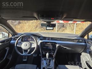 White Volkswagen Passat B8 2020 in Ventspils, with an engine capacity of 2.00 L and mileage of 169 thousand km for 21000 €, photo 23 on AUTOMOTO.COM.LV