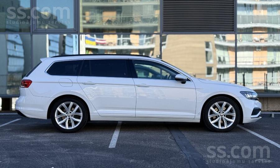 White Volkswagen Passat B8 2020 in Riga, with an engine capacity of 1.60 L and mileage of 185 thousand km for 12450 €, photo 3 on AUTOMOTO.COM.LV