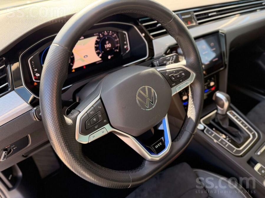 White Volkswagen Passat B8 2020 in Cesis, with an engine capacity of 1.40 L and mileage of 128 thousand km for 17500 €, photo 11 on AUTOMOTO.COM.LV