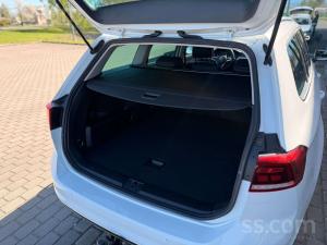 White Volkswagen Passat B8 2020 in Cesis, with an engine capacity of 1.40 L and mileage of 128 thousand km for 17500 €, photo 19 on AUTOMOTO.COM.LV