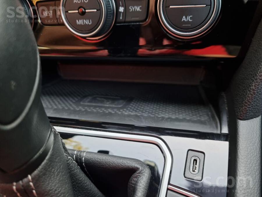 Balts Volkswagen Passat B8 2020 Rīga, ar dzinēja tilpumu 2.00 L un nobraukumu 148 tūkst. km par 17700 €, foto 9 vietnē AUTOMOTO.COM.LV