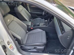 Balts Volkswagen Passat B8 2020 Rīga, ar dzinēja tilpumu 2.00 L un nobraukumu 148 tūkst. km par 17700 €, foto 13 vietnē AUTOMOTO.COM.LV