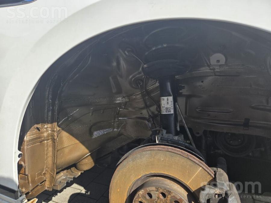 Balts Volkswagen Passat B8 2020 Rīga, ar dzinēja tilpumu 2.00 L un nobraukumu 148 tūkst. km par 17700 €, foto 24 vietnē AUTOMOTO.COM.LV