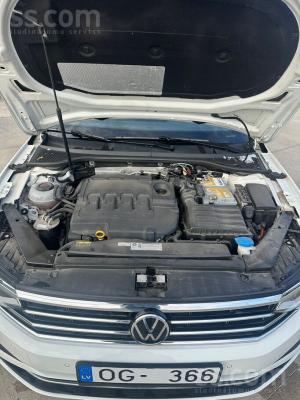 Balts Volkswagen Passat B8 2020 Rīga, ar dzinēja tilpumu 2.00 L un nobraukumu 67 tūkst. km par 19800 €, foto 21 vietnē AUTOMOTO.COM.LV