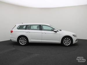 White Volkswagen Passat B8 2021 in Vilnius, with an engine capacity of 2.00 L and mileage of 205 thousand km for 15799 €, photo 9 on AUTOMOTO.COM.LV
