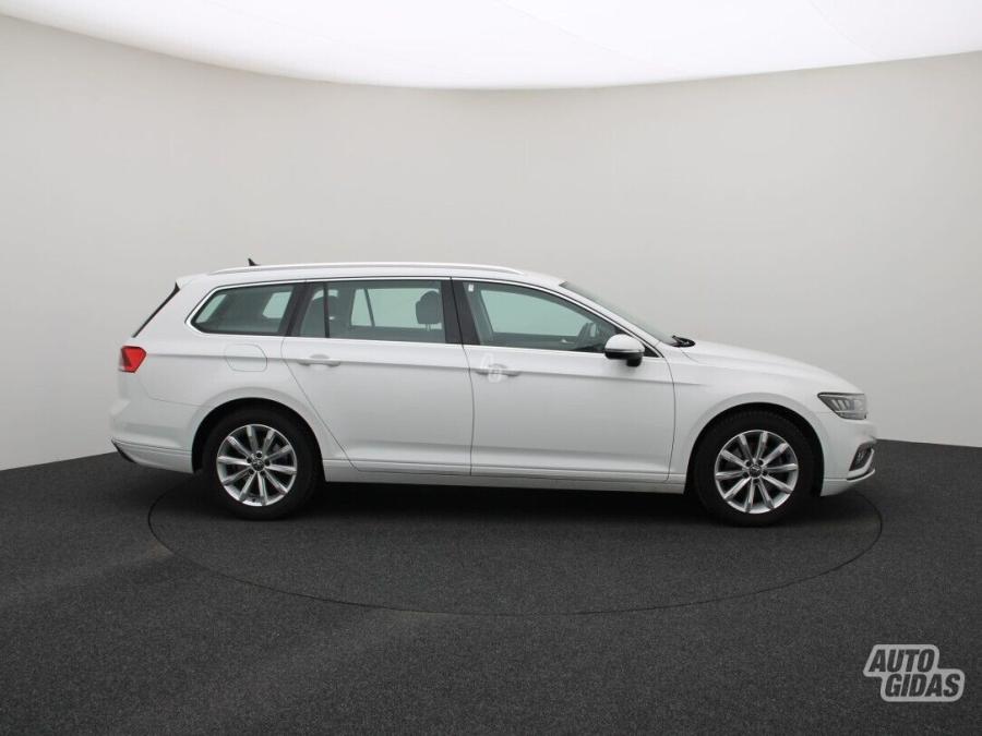 White Volkswagen Passat B8 2021 in Vilnius, with an engine capacity of 2.00 L and mileage of 205 thousand km for 15799 €, photo 9 on AUTOMOTO.COM.LV