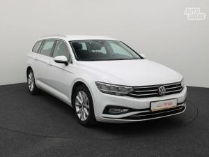 White Volkswagen Passat B8 2021 in Vilnius, with an engine capacity of 2.00 L and mileage of 205 thousand km for 15799 €, photo 10 on AUTOMOTO.COM.LV
