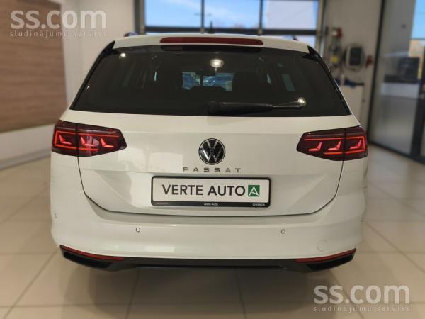 White Volkswagen Passat B8 2021 in Riga, with an engine capacity of 2.00 L and mileage of 231 thousand km for 17990 €, photo 5 on AUTOMOTO.COM.LV