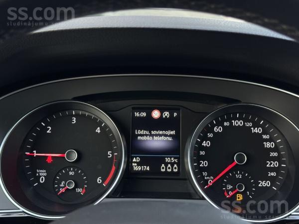 White Volkswagen Passat B8 2021 in Valmiera, with an engine capacity of 2.00 L and mileage of 169 thousand km for 16500 €, photo 9 on AUTOMOTO.COM.LV