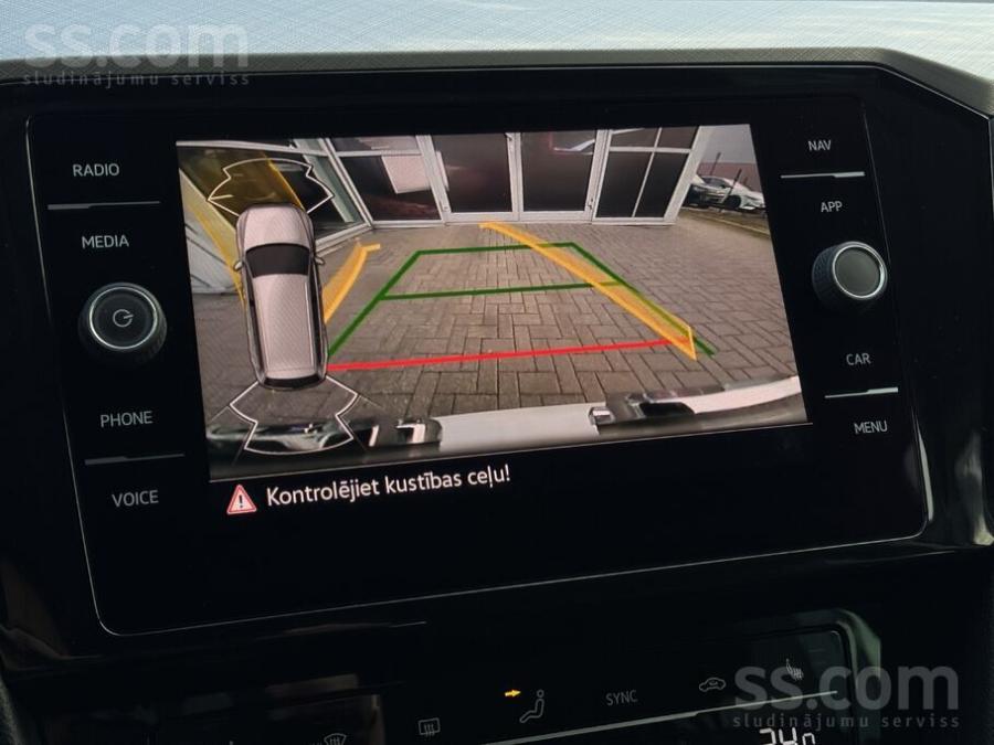 Balts Volkswagen Passat B8 2021 Valmiera, ar dzinēja tilpumu 2.00 L un nobraukumu 169 tūkst. km par 16500 €, foto 13 vietnē AUTOMOTO.COM.LV