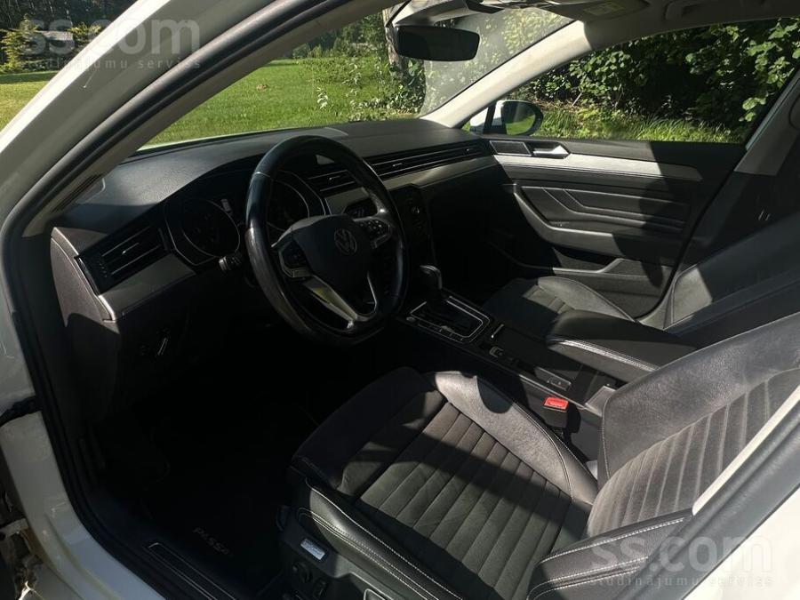 Balts Volkswagen Passat B8 2021 Rīga, ar dzinēja tilpumu 2.00 L un nobraukumu 231 tūkst. km par 13900 €, foto 17 vietnē AUTOMOTO.COM.LV