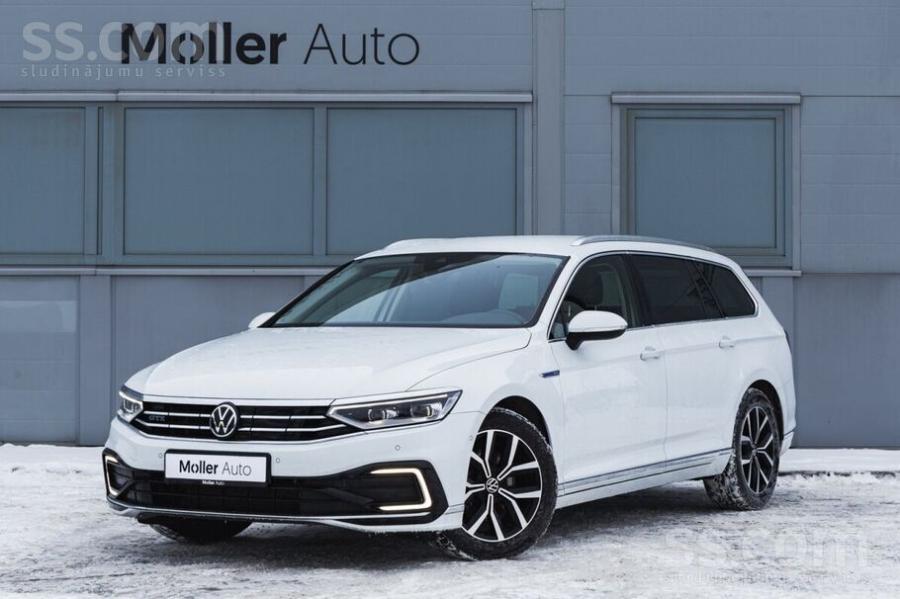 Balts Volkswagen Passat B8 2022 Ventspils, ar dzinēja tilpumu 2.00 L un nobraukumu 141 tūkst. km par 22850 €, foto 1 vietnē AUTOMOTO.COM.LV