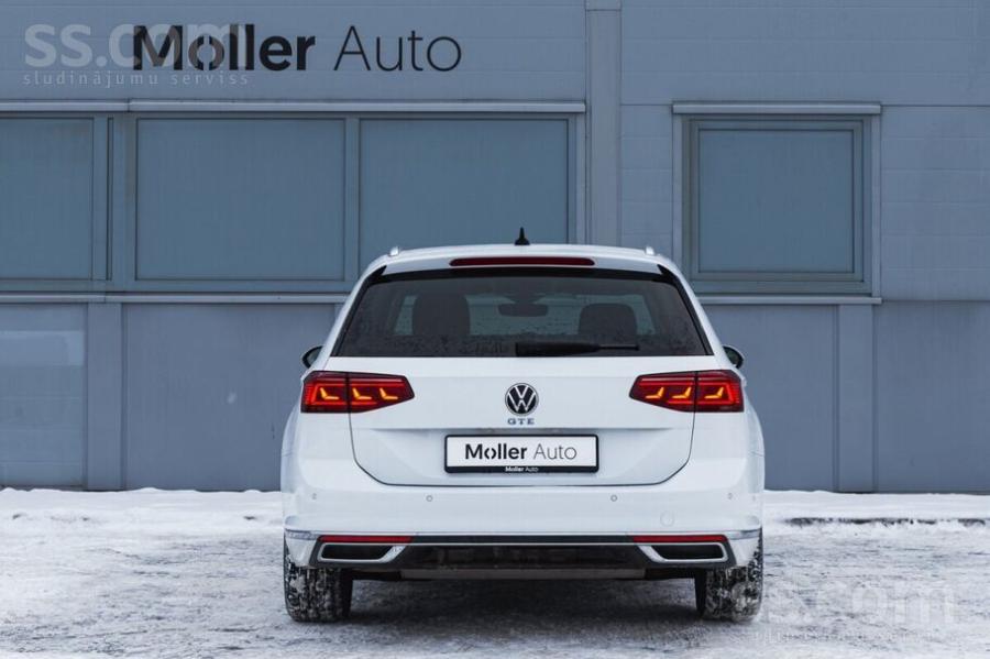 Balts Volkswagen Passat B8 2022 Ventspils, ar dzinēja tilpumu 2.00 L un nobraukumu 141 tūkst. km par 22850 €, foto 4 vietnē AUTOMOTO.COM.LV